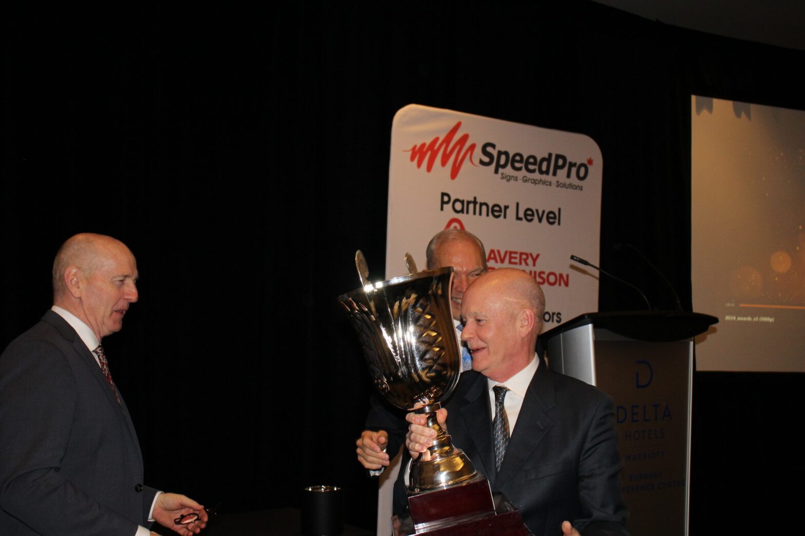 Oshawa Signage And Large-Format Printing Company Wins Award For Highest ...