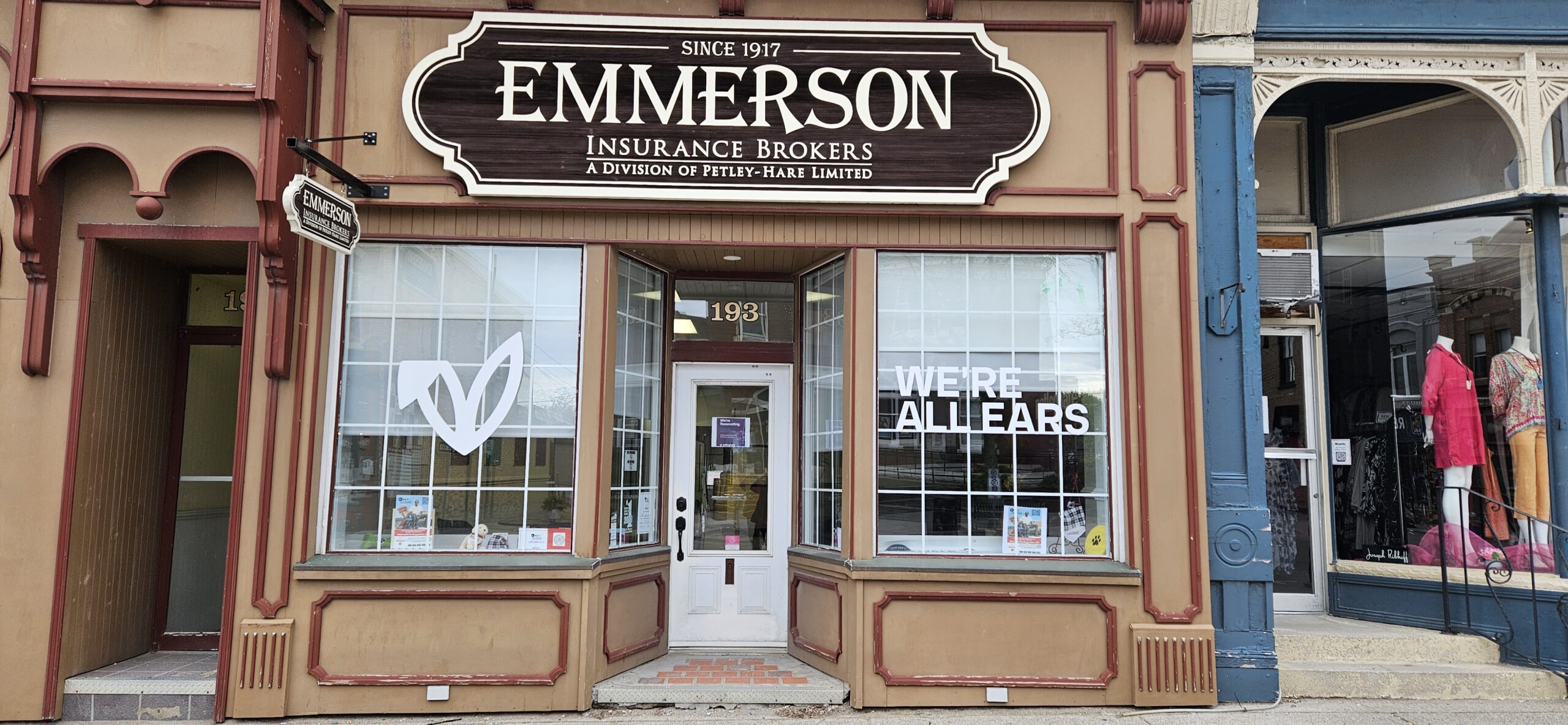 Ideas For Wall & Window Displays In Retail Environments - SpeedPro Canada