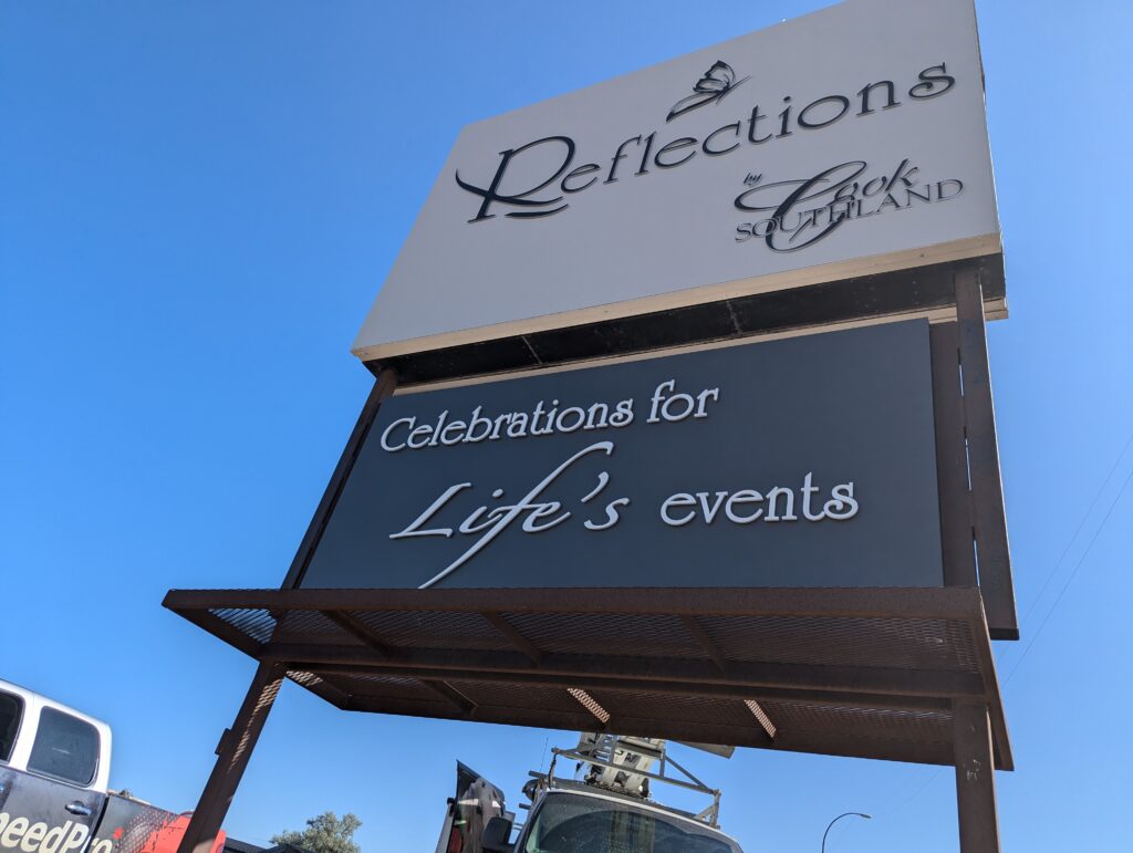 What Is Pylon Signage - SpeedPro Canada