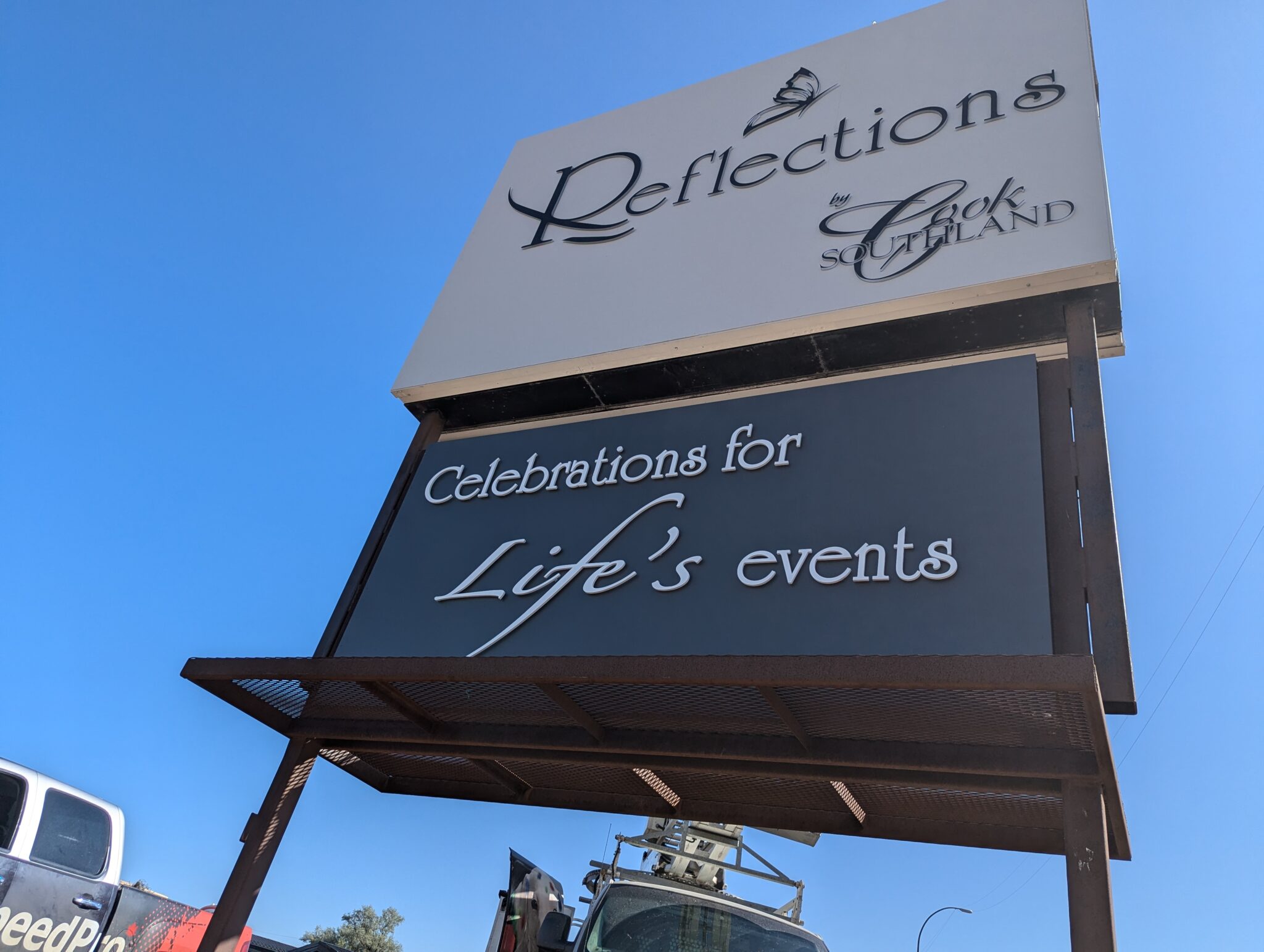 What Is Pylon Signage - SpeedPro Canada